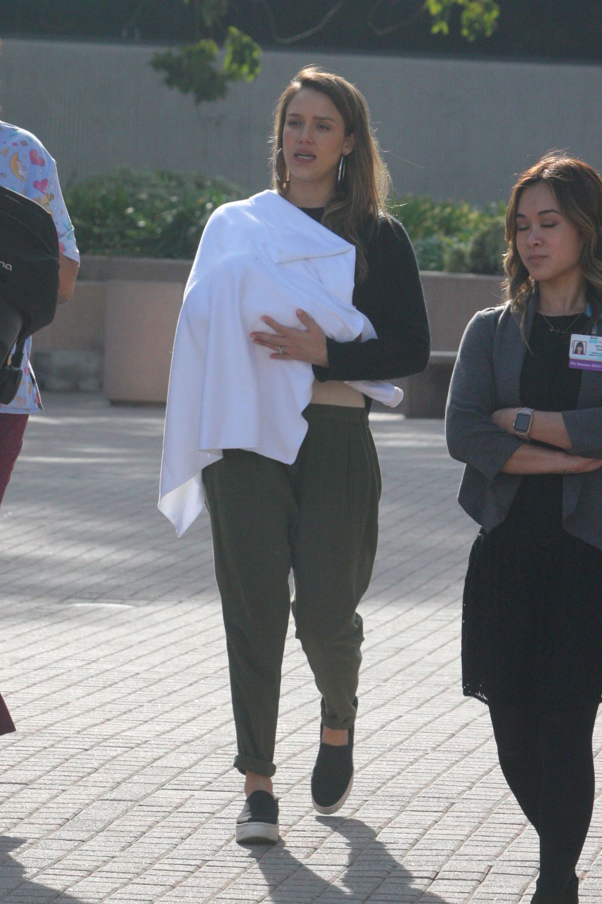 JESSICA ALBA Takes Her Newborn Baby to Doctor in Beverly Hills 01/05 ...