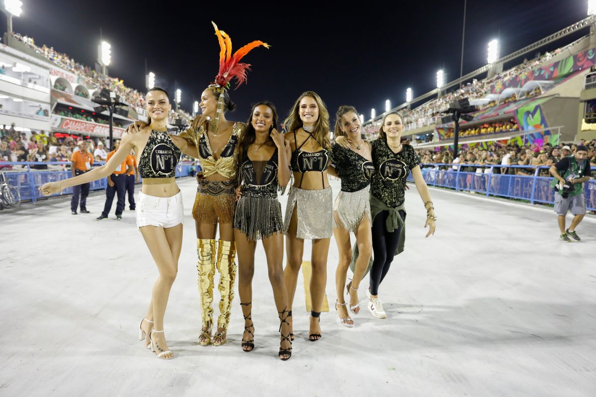 ADRIANA LIMA, BARBARA FIALHO, JASMINE TOOKES, FERNANDA TAVARES, CAROL ...