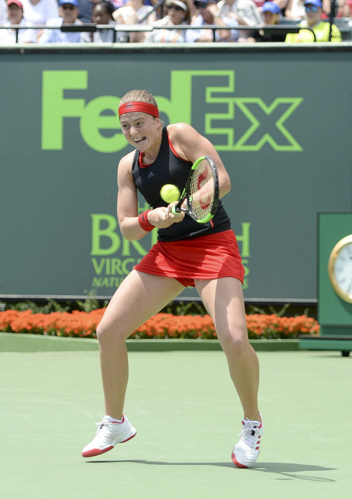 JELENA OSTAPENKO at 2018 Miami Open Final in Key Biscayne 03/31/2018 ...