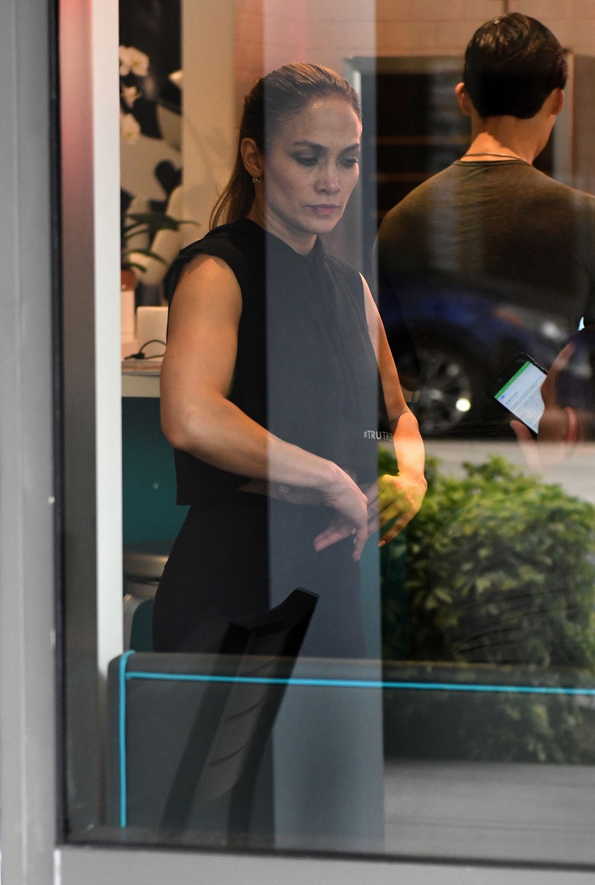 JENNIFER LOPEZ at Trufusion Fitness Center in Miami 04/10/2018 – HawtCelebs
