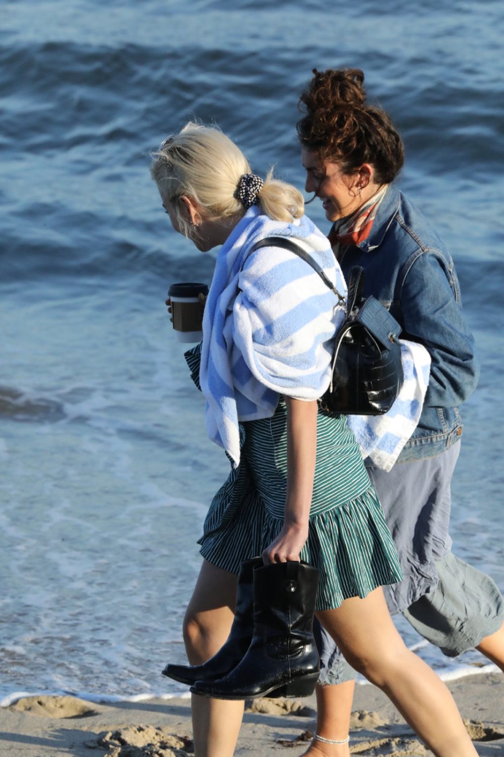 PIXIE LOTT Out on the Beach in Malibu 05/05/2018 – HawtCelebs