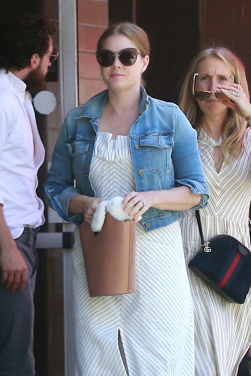 AMY ADAMS at Nate’n Al Delicatessen in Beverly Hills 06/09/2018 ...