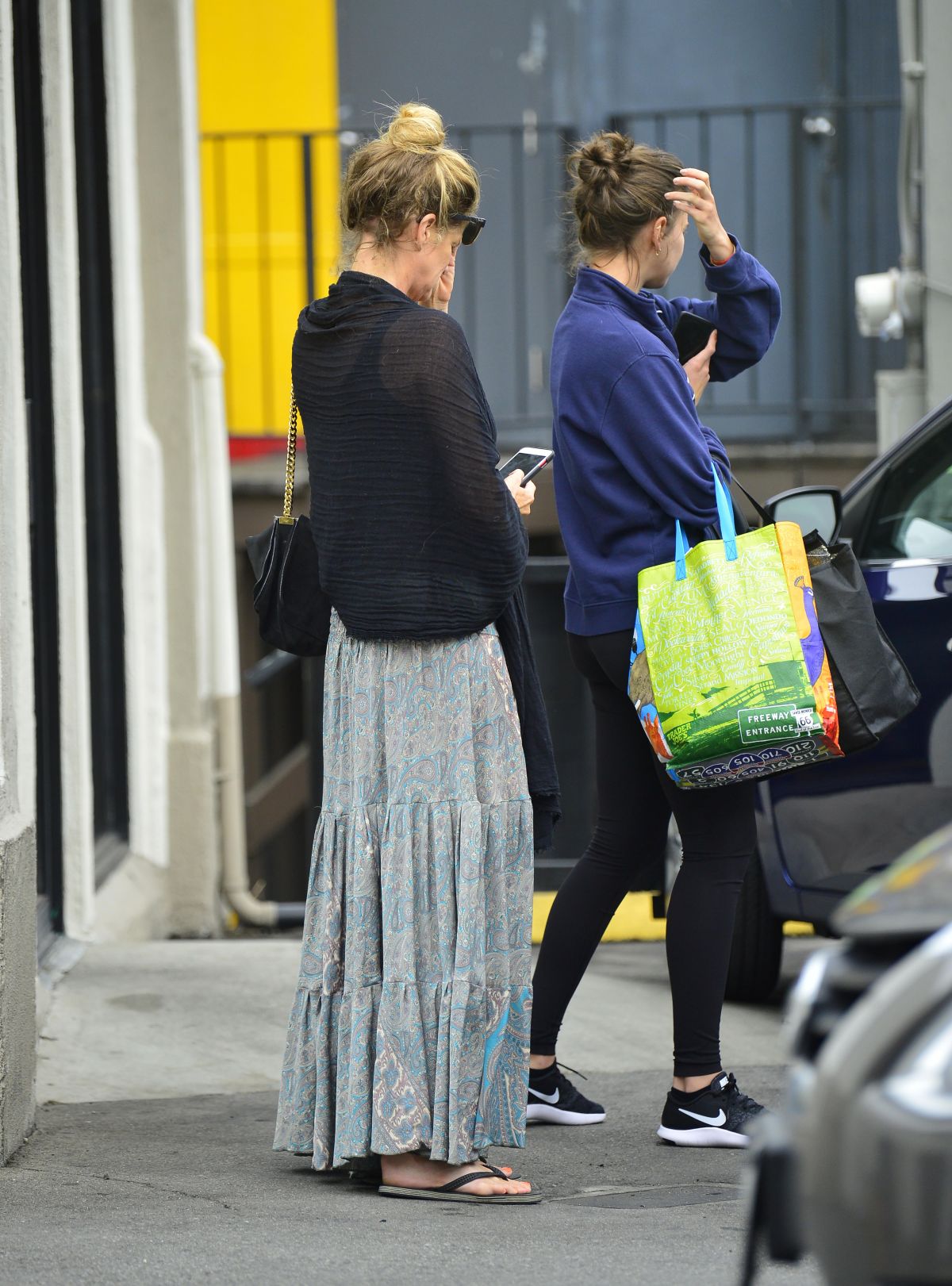 RACHEL and RENEE HUNTER Out for Lunch in Los Angeles 05/30/2018 ...