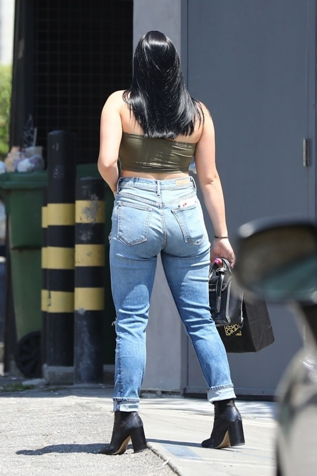 ARIEL WINTER Leaves Nine Zero One Salon in Los Angeles 07/27/2018 ...