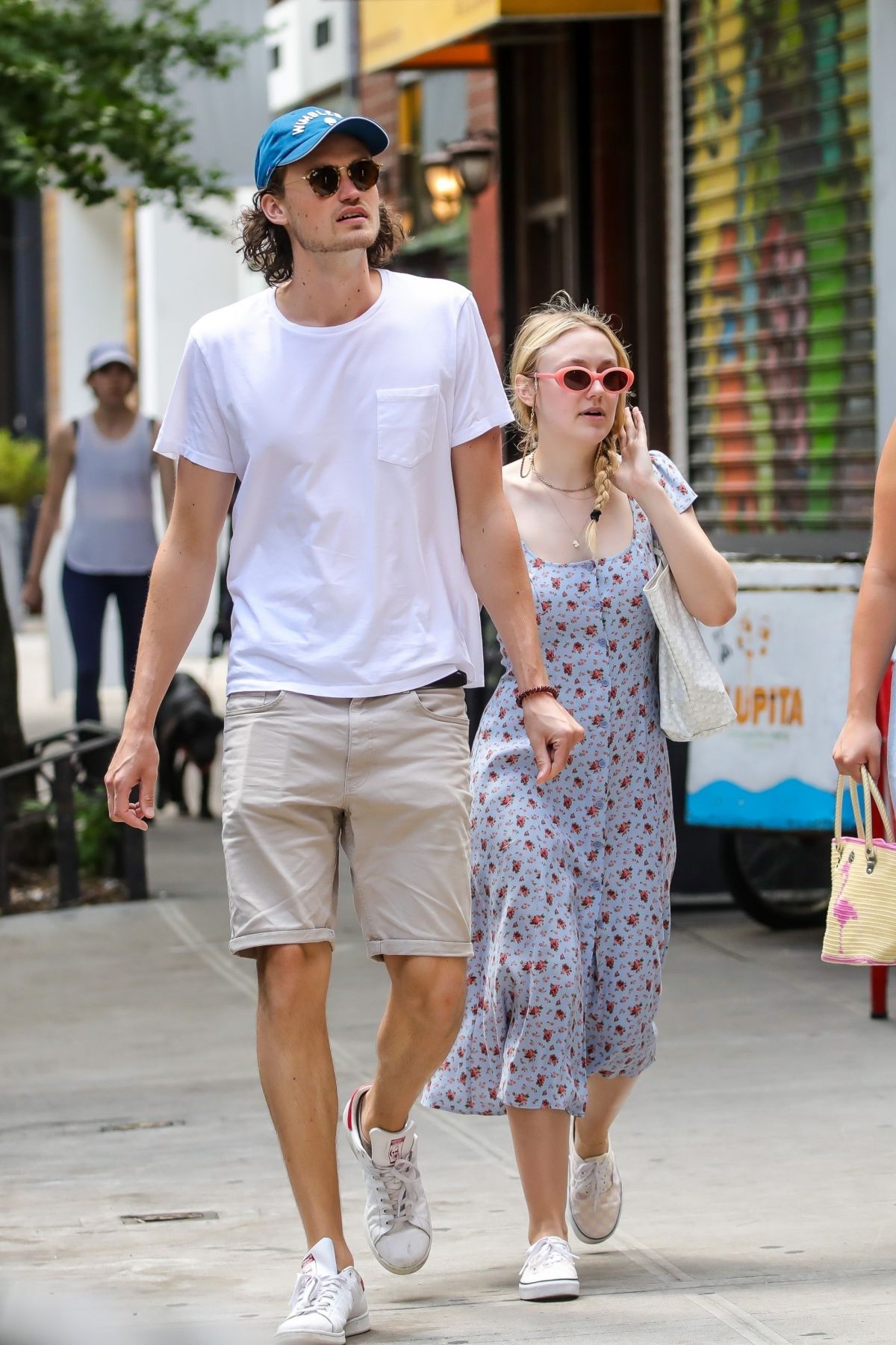 DAKOTA FANNING and Henry Frye Out for Lunch in New York 07/21/2018 ...