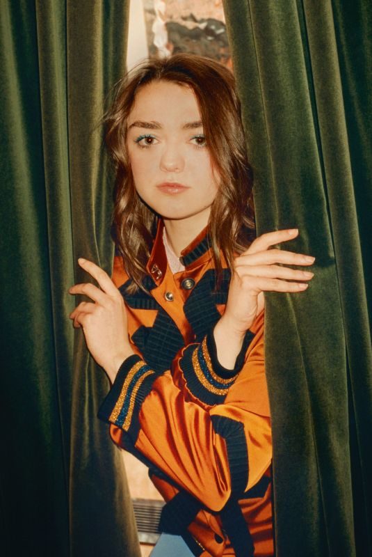 Maisie Williams – Page 25 – HawtCelebs
