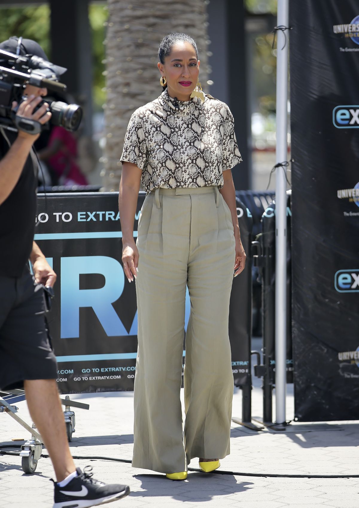 TRACEE ELLIS ROSS on the Set of Extra in Los Angeles 07/19/2018 ...
