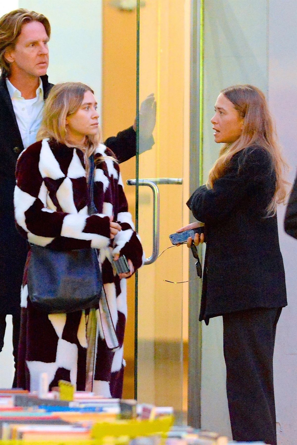 MARY KATE and ASHLEY OLSEN Out in New York 10/22/2018 – HawtCelebs