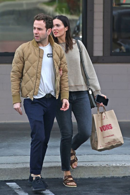 MANDY MOORE and Ryan Adams Out Shopping in Los Angeles 11/25/2018 ...