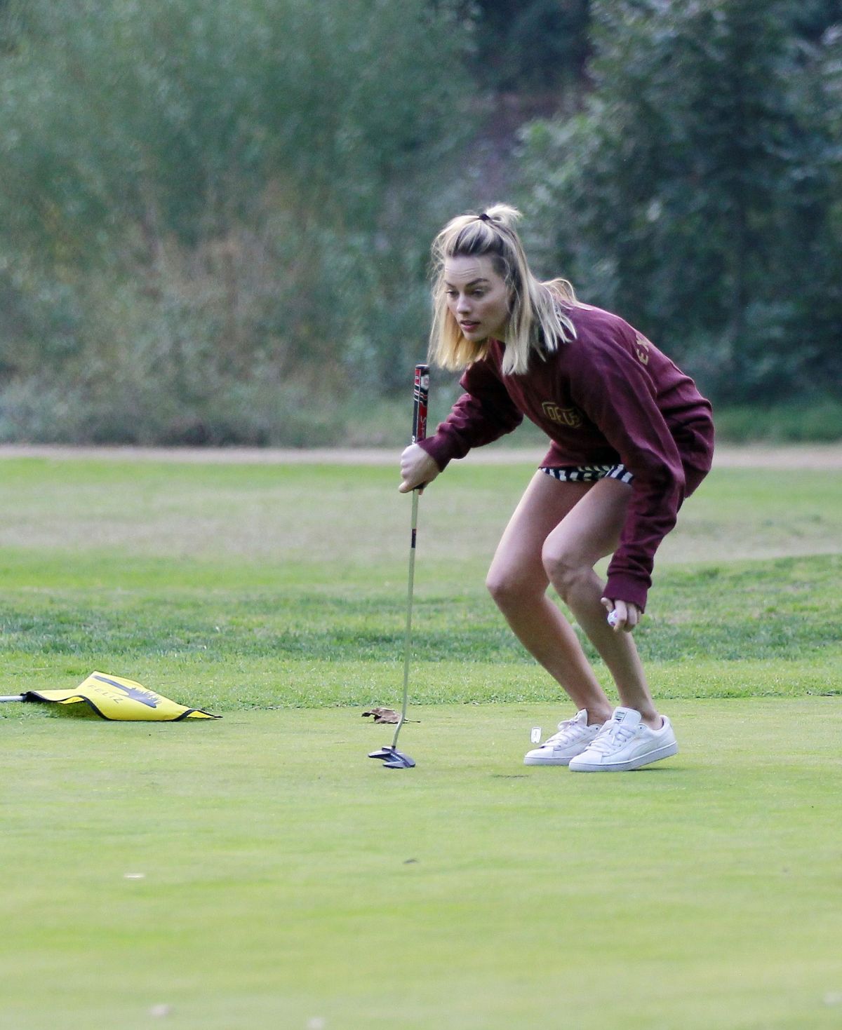 MARGOT ROBBIE Playing Golf in Los Angeles 11/11/2018 – HawtCelebs