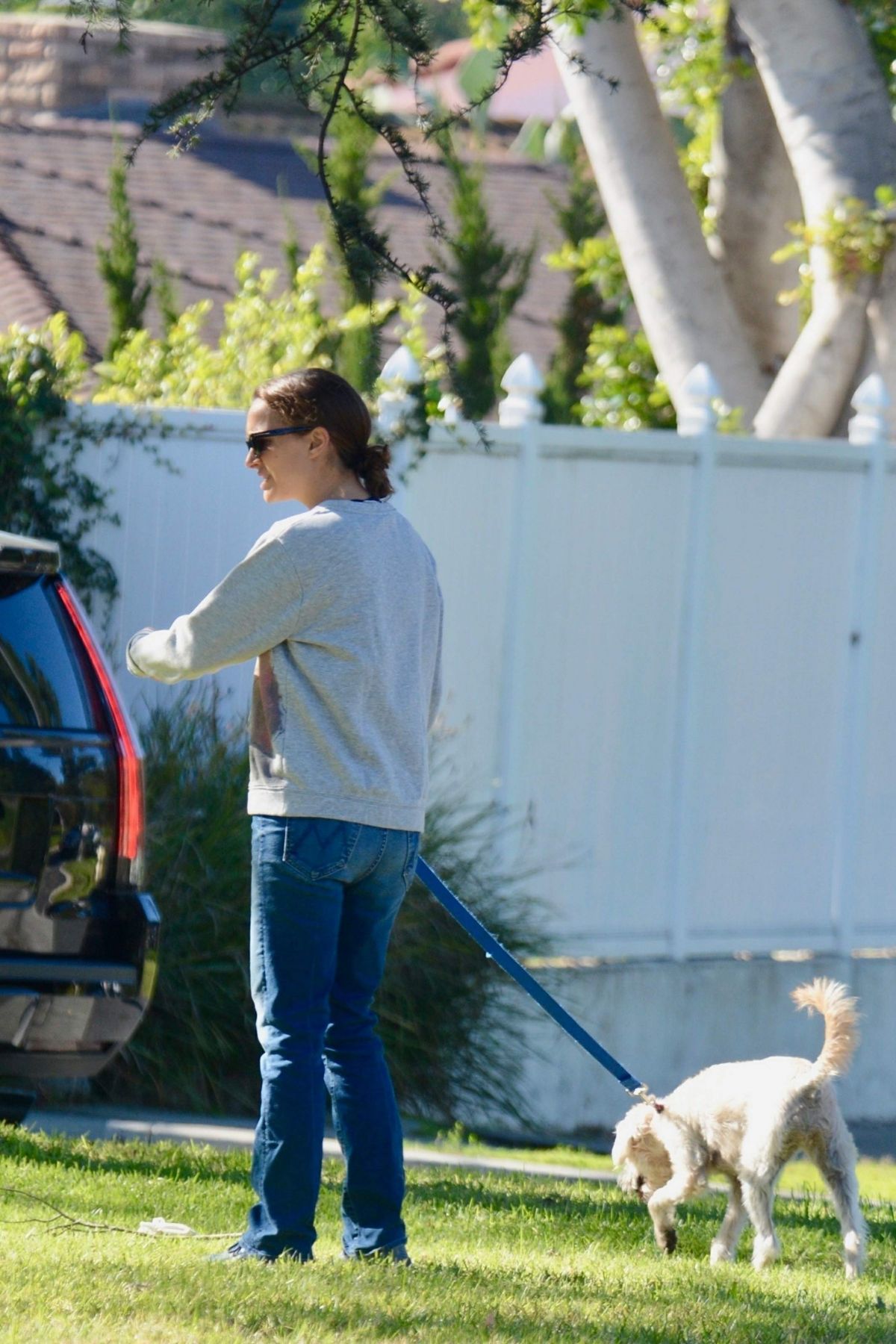 NATALIE PORTMAN Out with Her Dog in Los Feliz 12/27/2018 – HawtCelebs