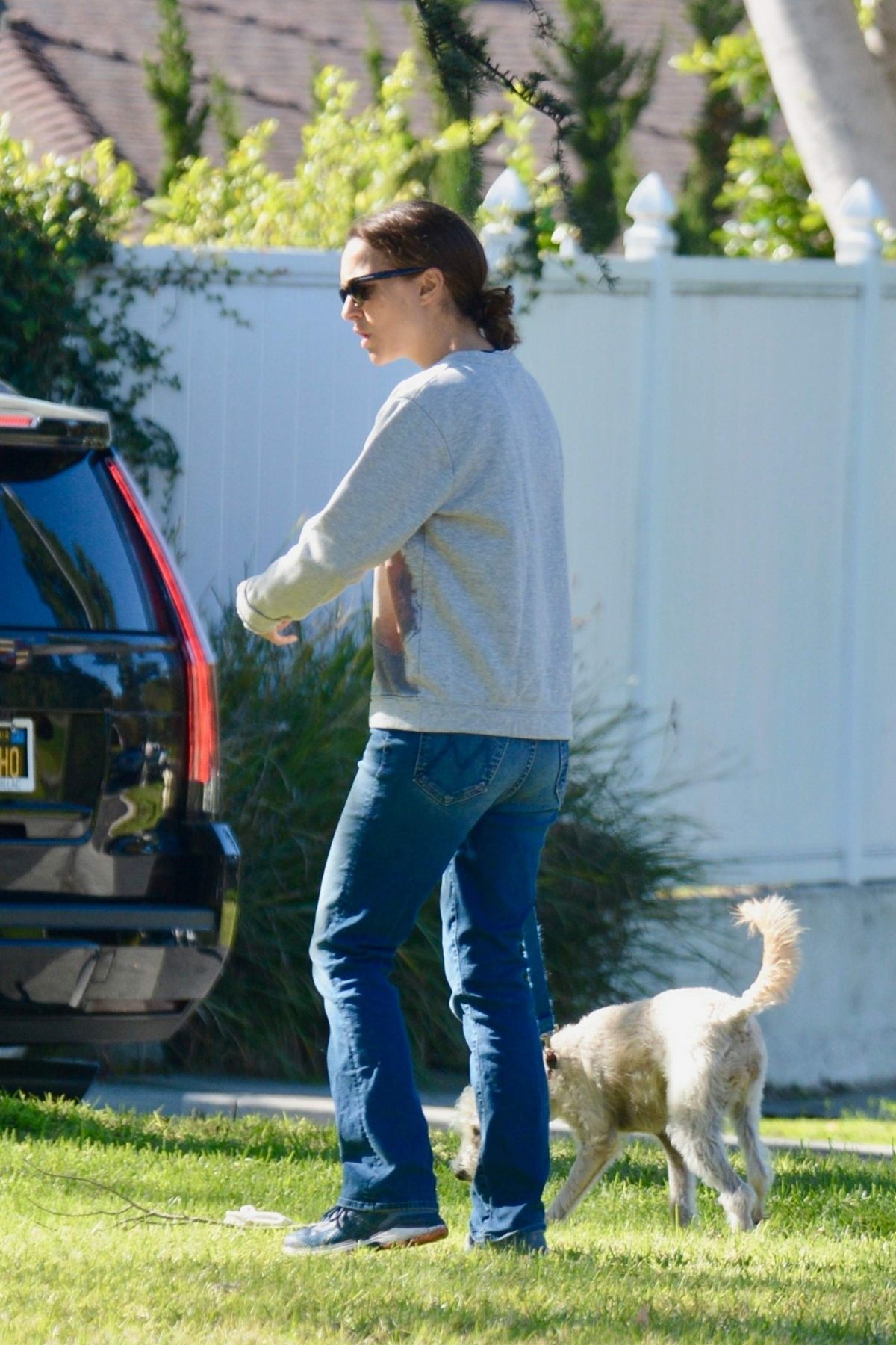 NATALIE PORTMAN Out with Her Dog in Los Feliz 12/27/2018 – HawtCelebs