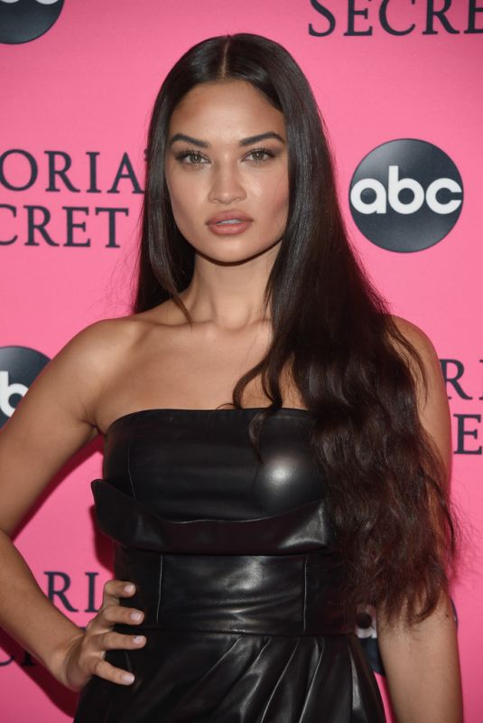 SHANINA SHAIK at Victoria’s Secret Viewing Party in New York 12/02/2018 ...
