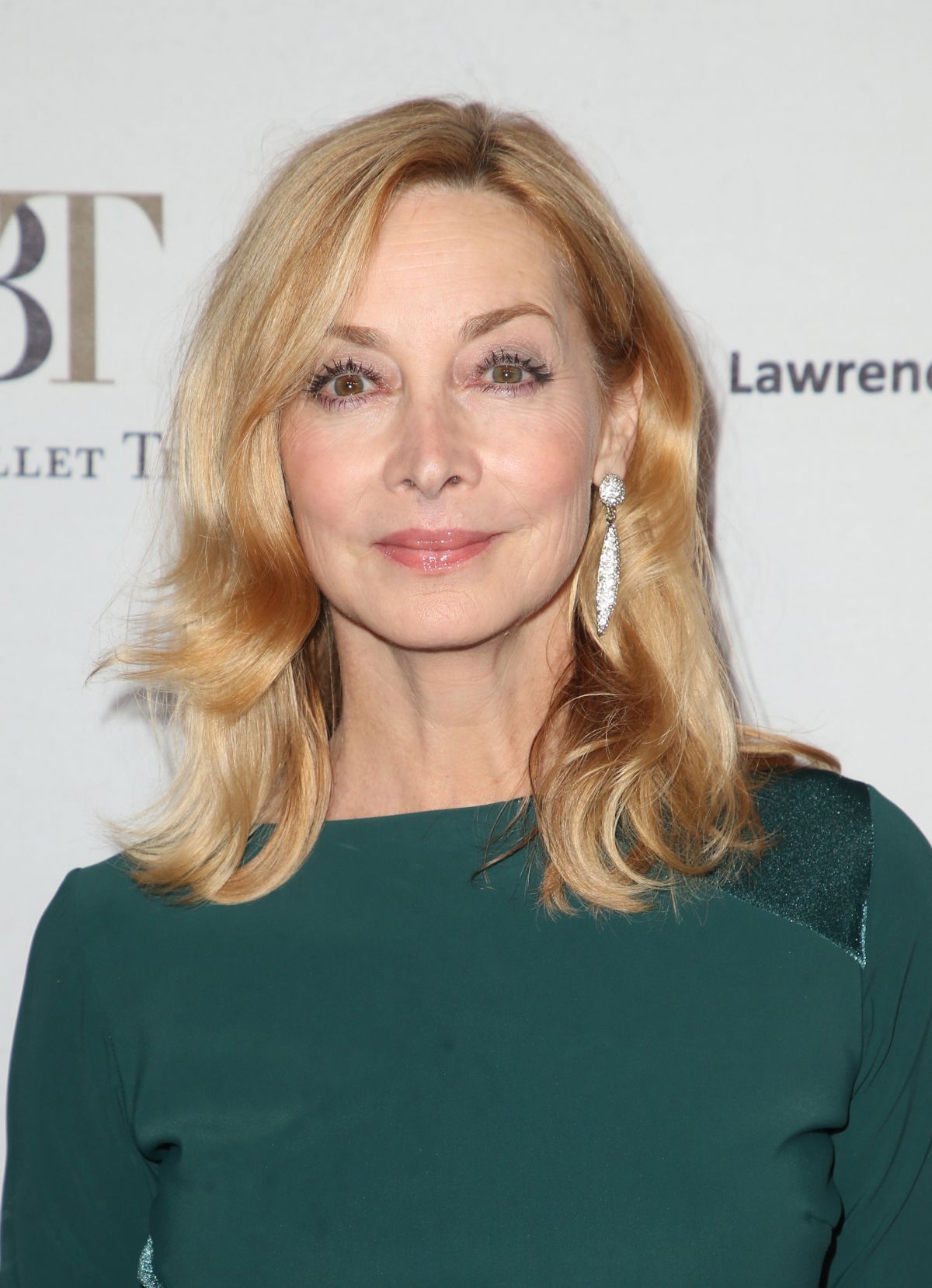 SHARON LAWRENCE at American Ballet Theatre’s Holiday Benefit in Beverly ...