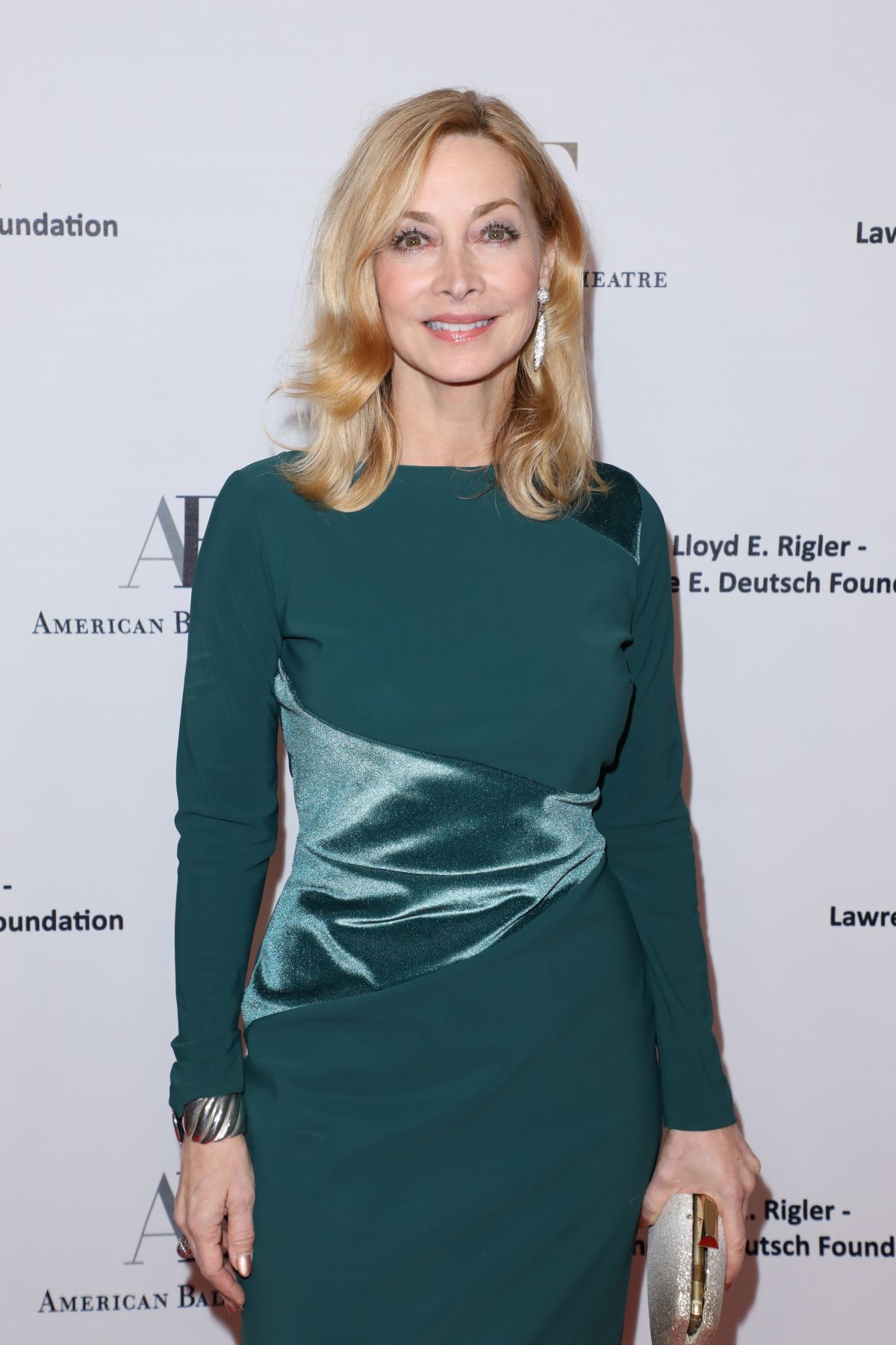 SHARON LAWRENCE at American Ballet Theatre’s Holiday Benefit in Beverly ...
