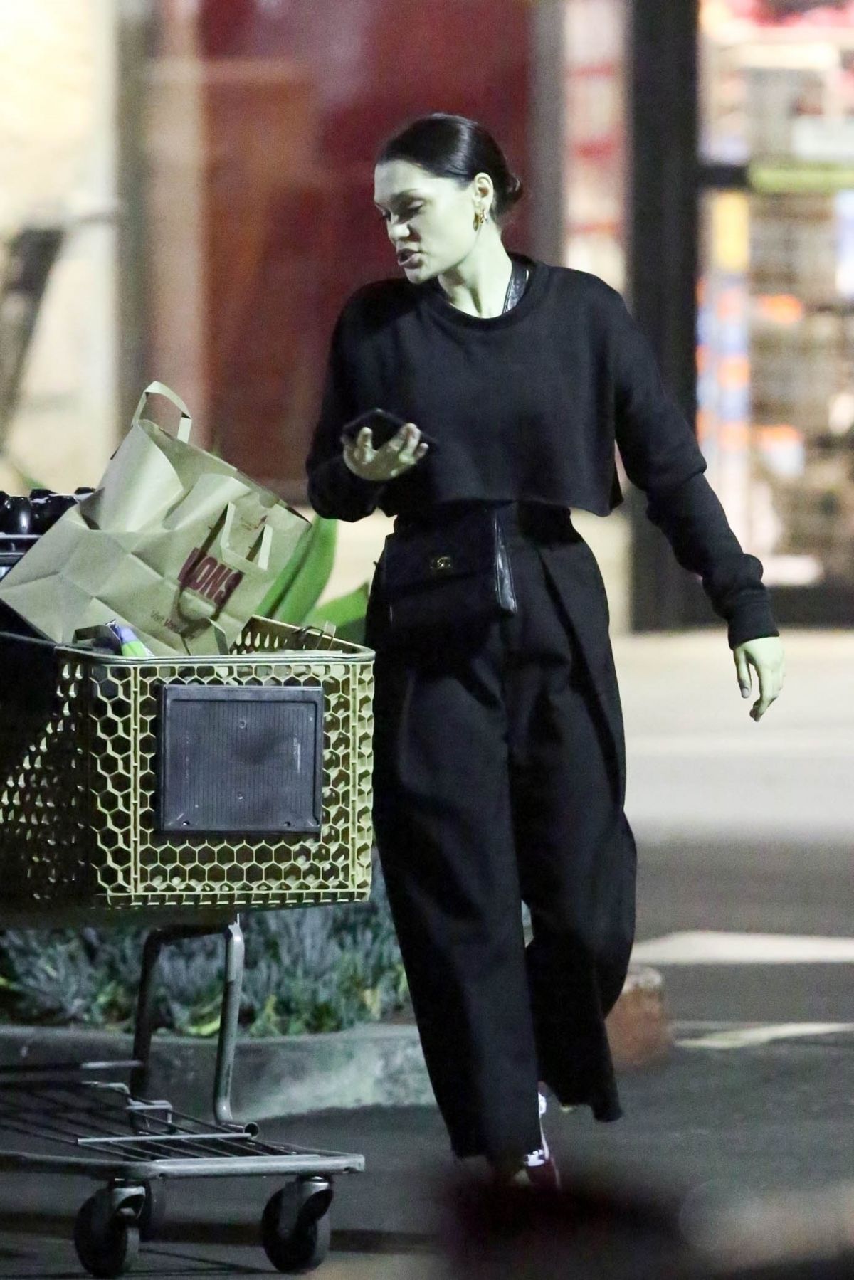 JESSIE J Out in Los Angeles 01/17/2019 – HawtCelebs