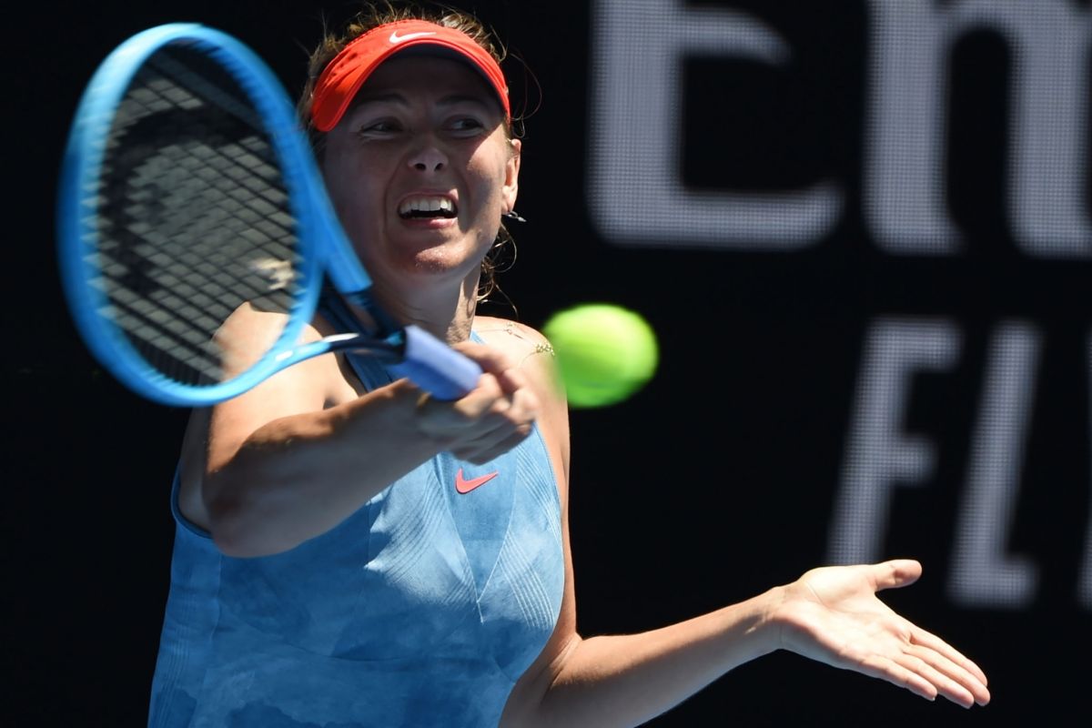 MARIA SHARAPOVA vs ASHLEIGH BARTY at 2019 Australian Open at Melbourne ...