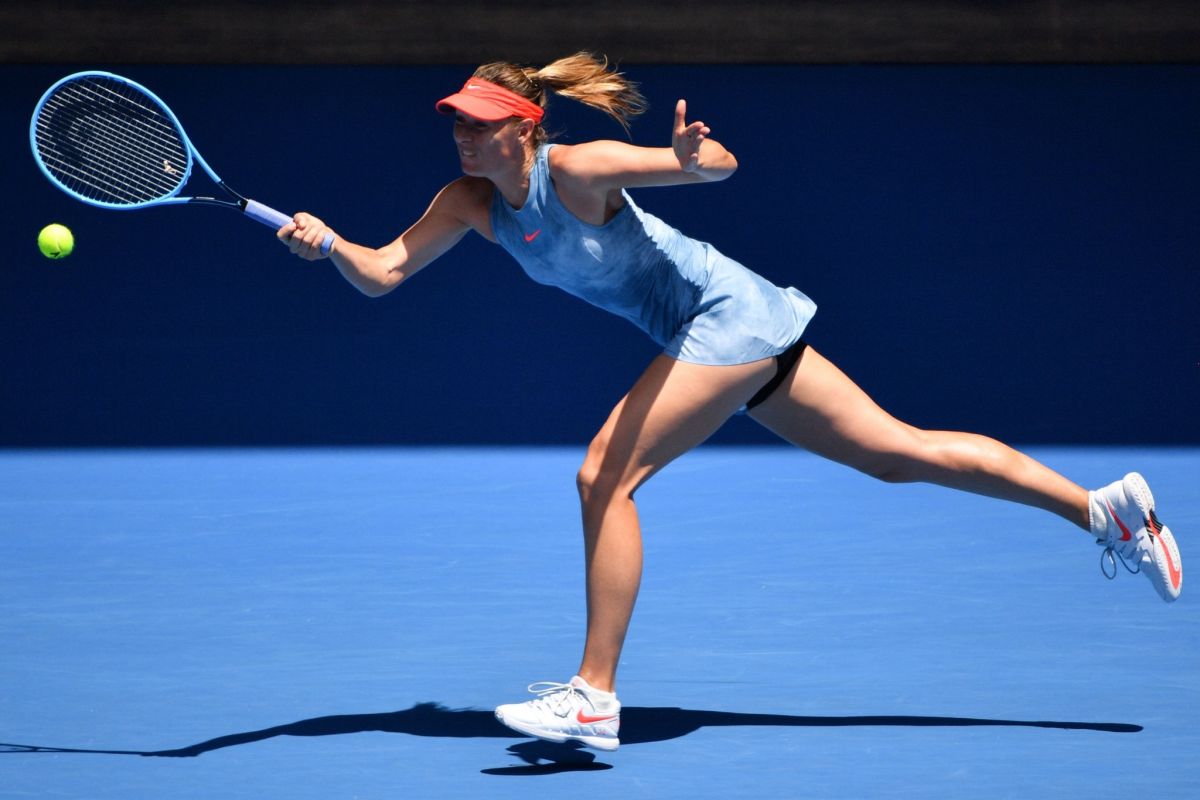 MARIA SHARAPOVA vs ASHLEIGH BARTY at 2019 Australian Open at Melbourne ...
