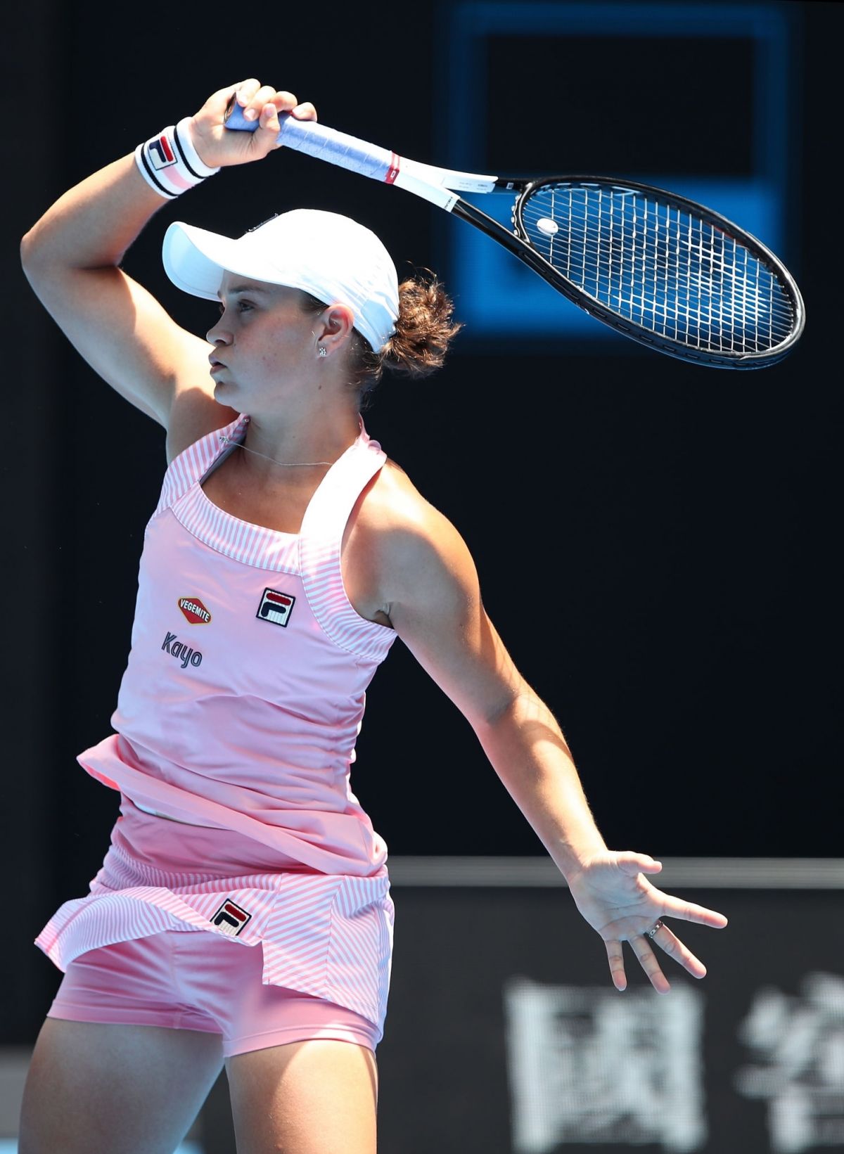 MARIA SHARAPOVA vs ASHLEIGH BARTY at 2019 Australian Open at Melbourne ...