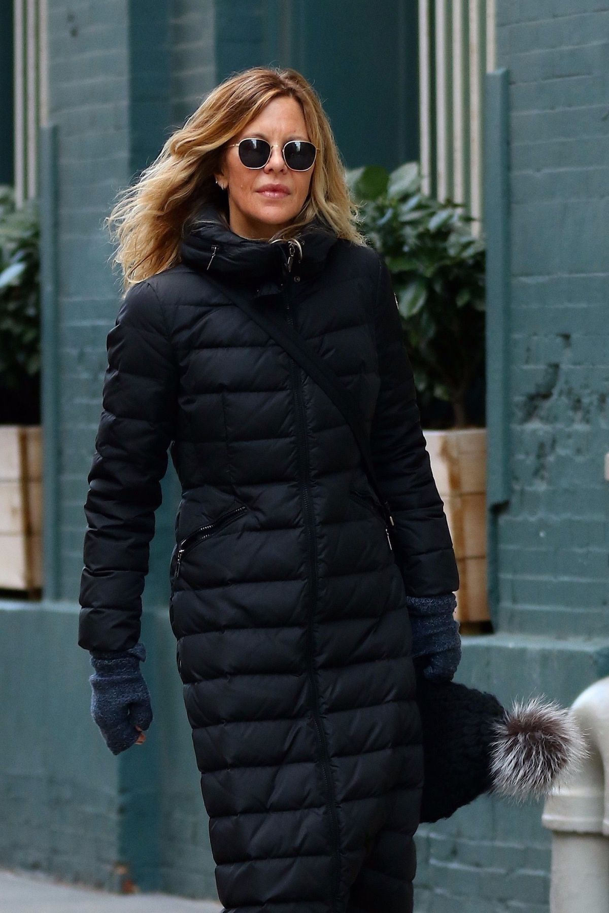 MEG RYAN Out and About in New York 01/25/2019 – HawtCelebs