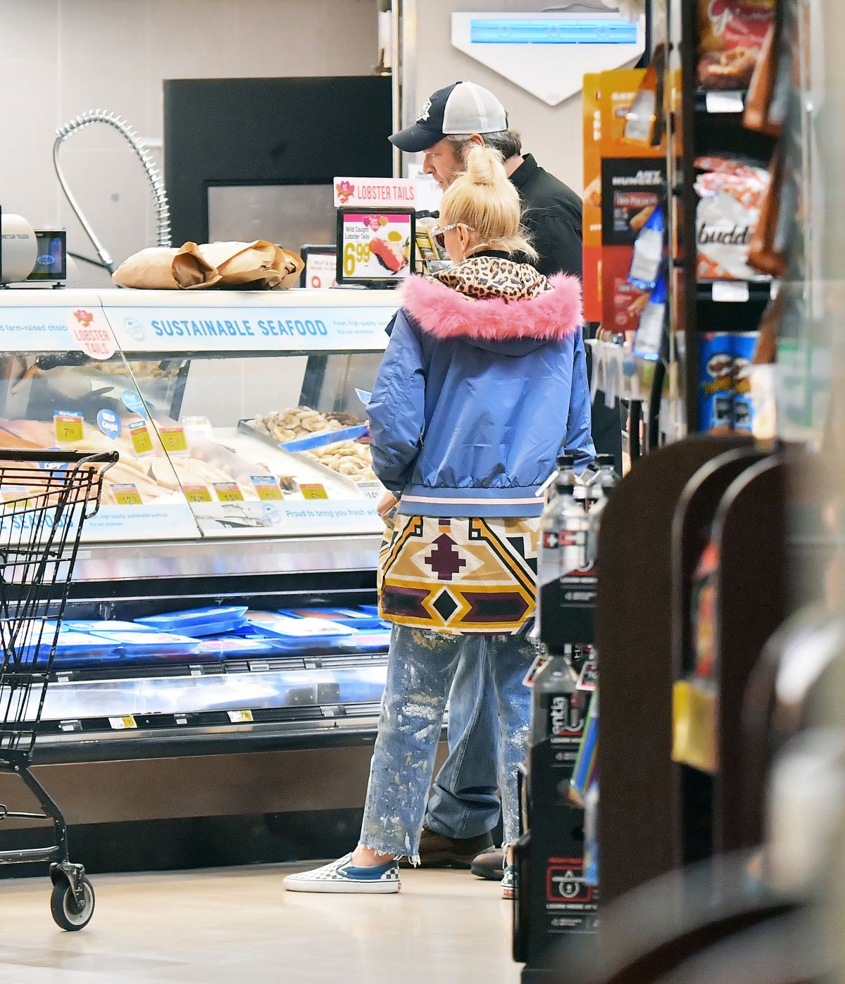 GWEN STEFANI Shopping at a Supermarket in Los Angeles 02/09/2019 ...