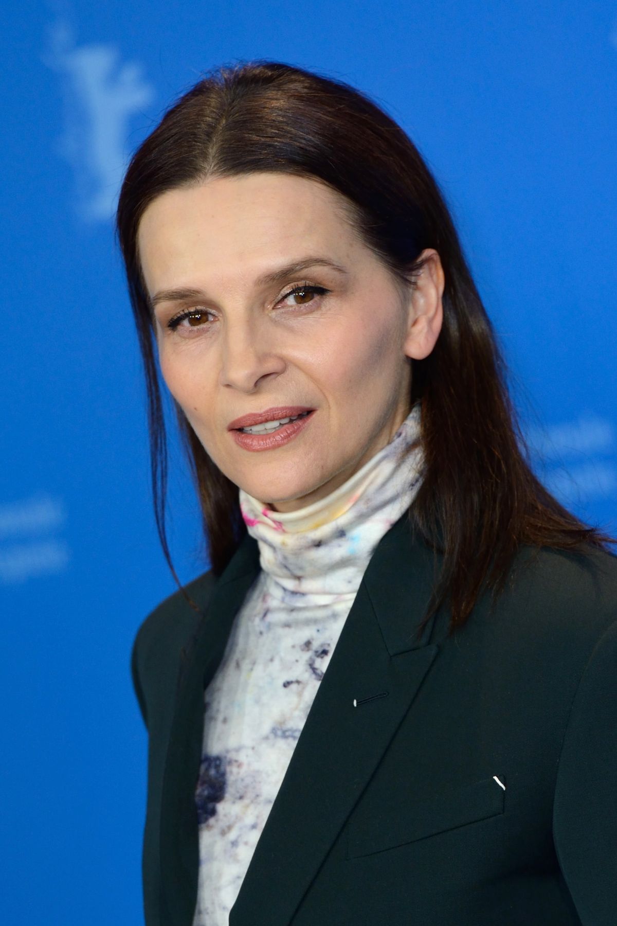 JULIETTE BINOCHE at International Jury Photocall and Pess Conference at ...