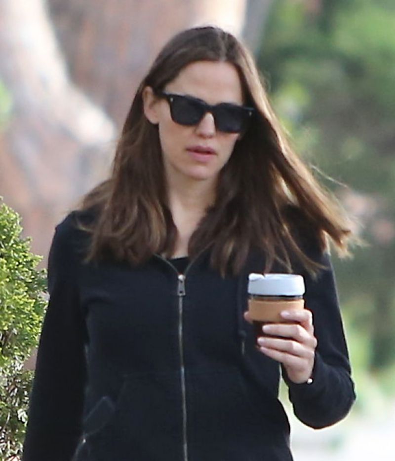 JENNIFER GARNER and NICOLE SOLAKA Out for Lunch in Brentwood 03/27/2019 ...