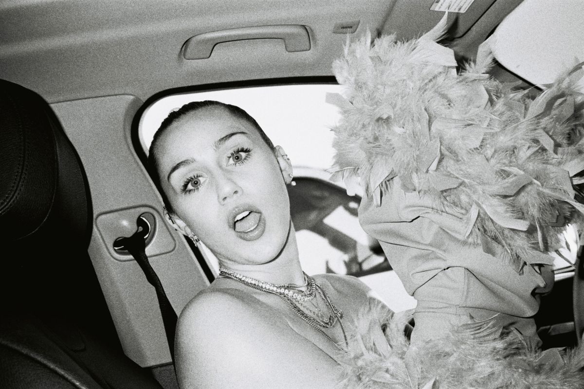 MILEY CYRUS on the Set of a Photoshoot, March 2019 – HawtCelebs