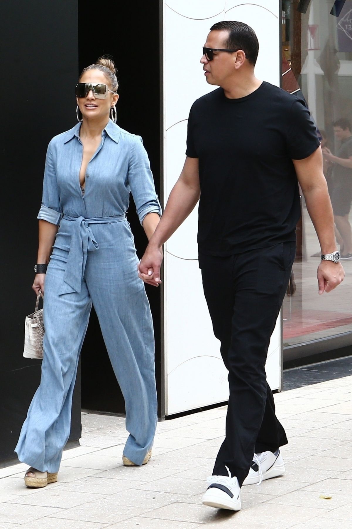 JENNIFER LOPEZ and Alex Rodriguez Out for Lunch in Miami 04/20/2019 ...