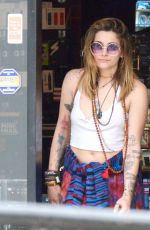 PARIS JACKSON Shopping at Smoke Shop on Sunset Strip 04/08/2019 ...