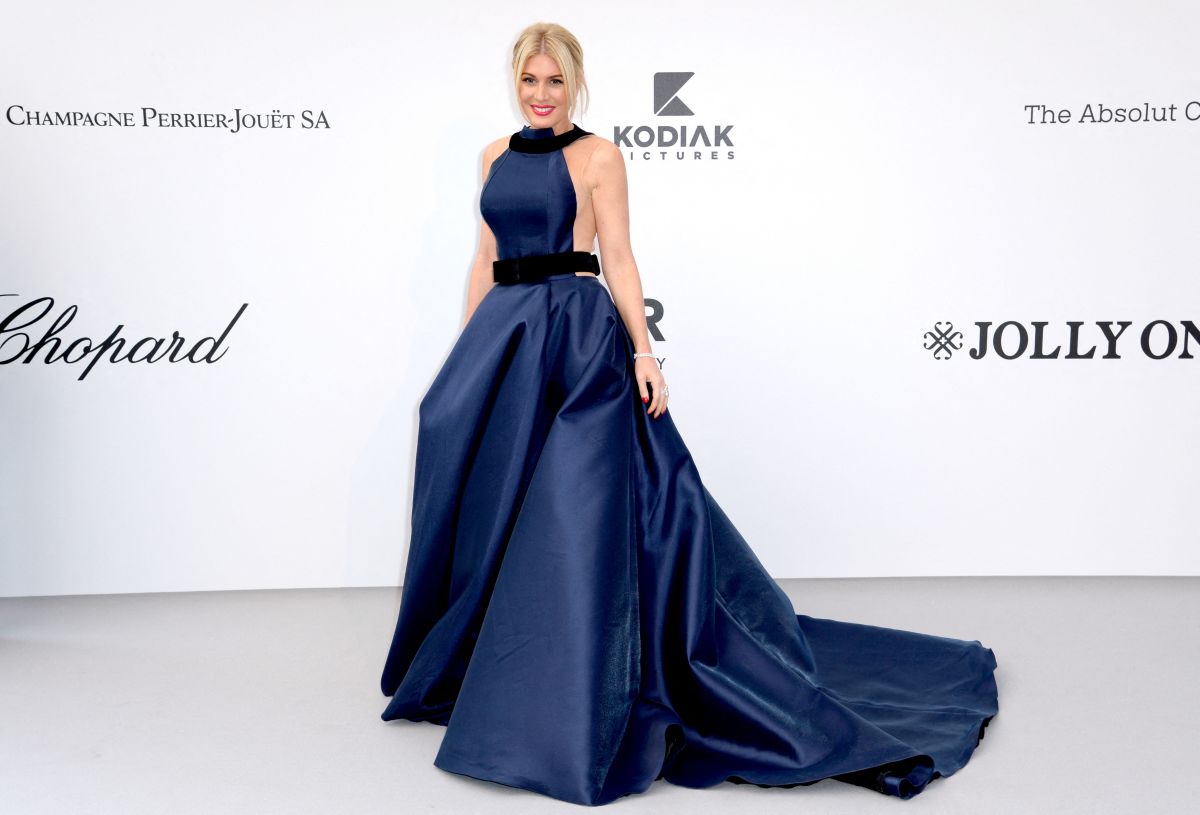 HOFIT GOLAN at Amfar Cannes Gala 2019 05/23/2019 – HawtCelebs