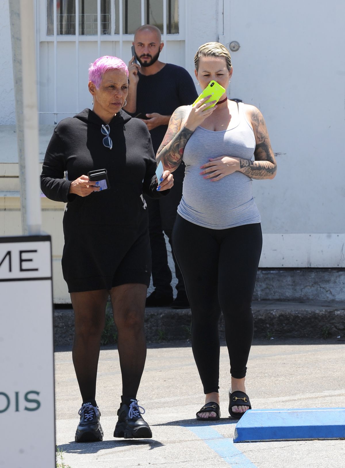 Pregnant AMBER ROSE Out for Lunch with Her Mother in Sherman Oaks 05/29 ...