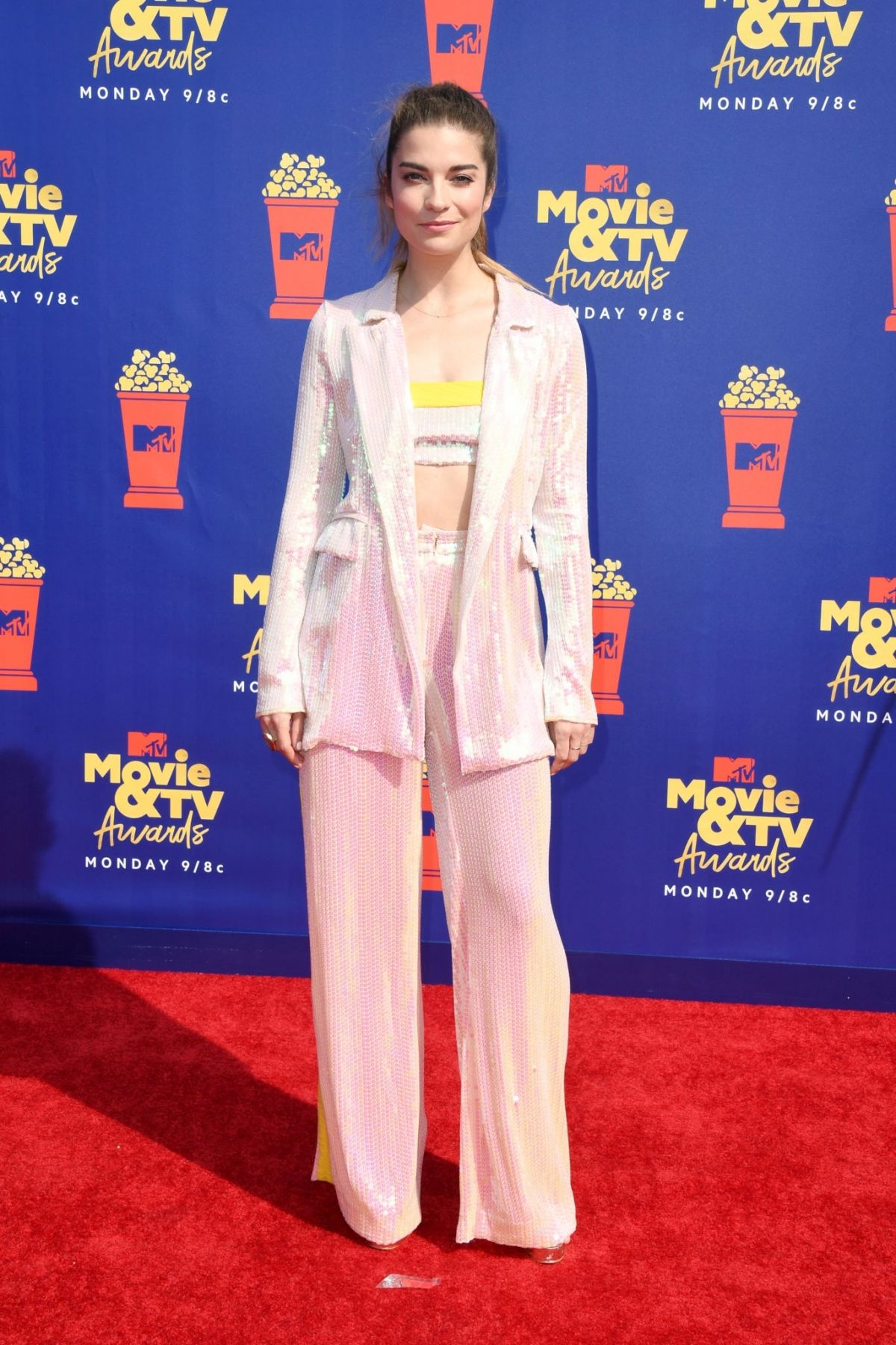 ANNIE MURPHY at 2019 MTV Movie & TV Awards in Los Angeles 06/15/2019 ...