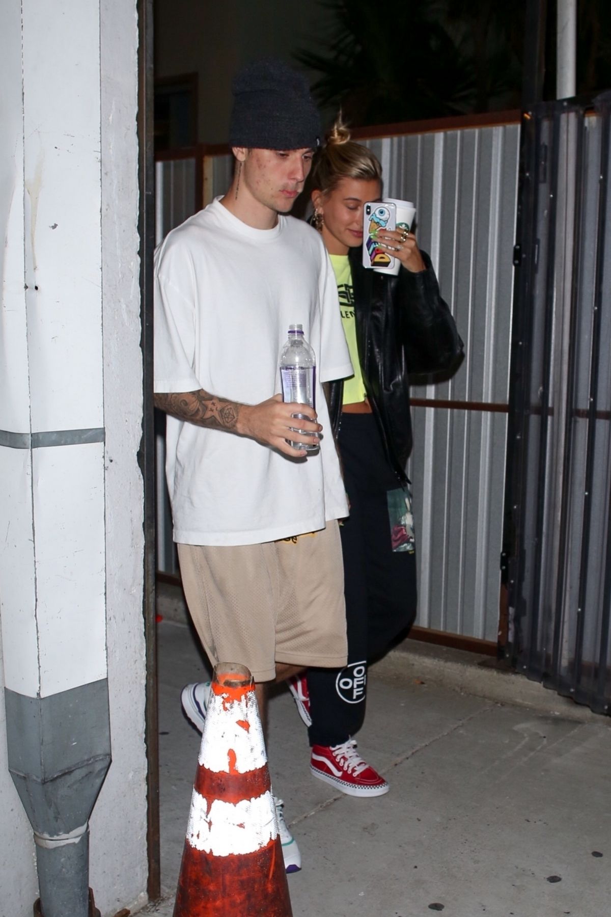 HAILEY and Justin Bieber Leaves Church Service in Los Angeles 08/28 ...