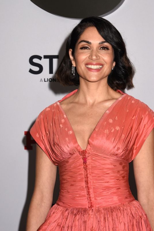Lela Loren – HawtCelebs