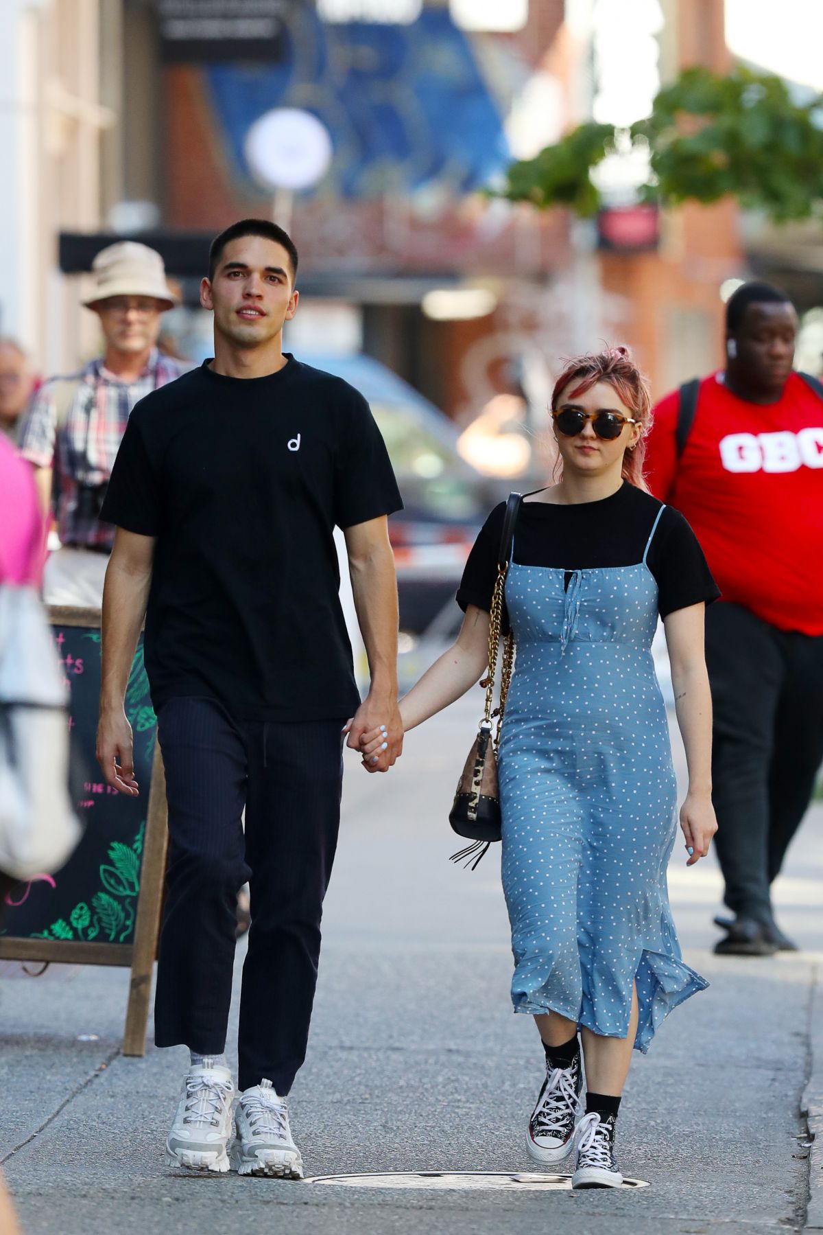 MAISIE WILLIAMS and Reuben Selby Out in New York 08/29/2019 – HawtCelebs
