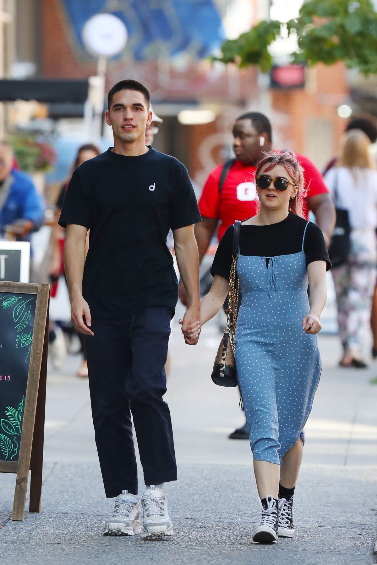 MAISIE WILLIAMS and Reuben Selby Out in New York 08/29/2019 – HawtCelebs