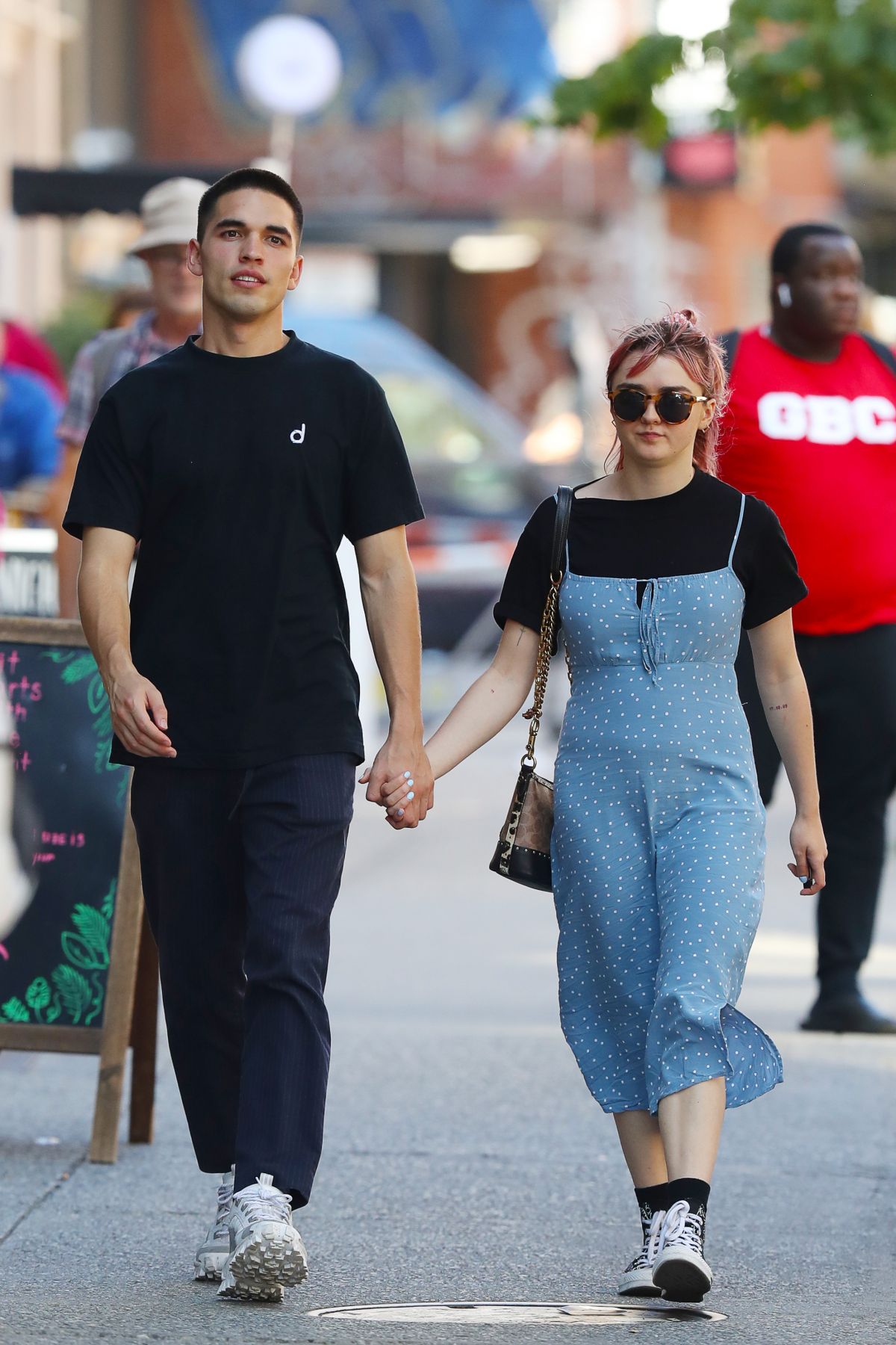 MAISIE WILLIAMS and Reuben Selby Out in New York 08/29/2019 – HawtCelebs