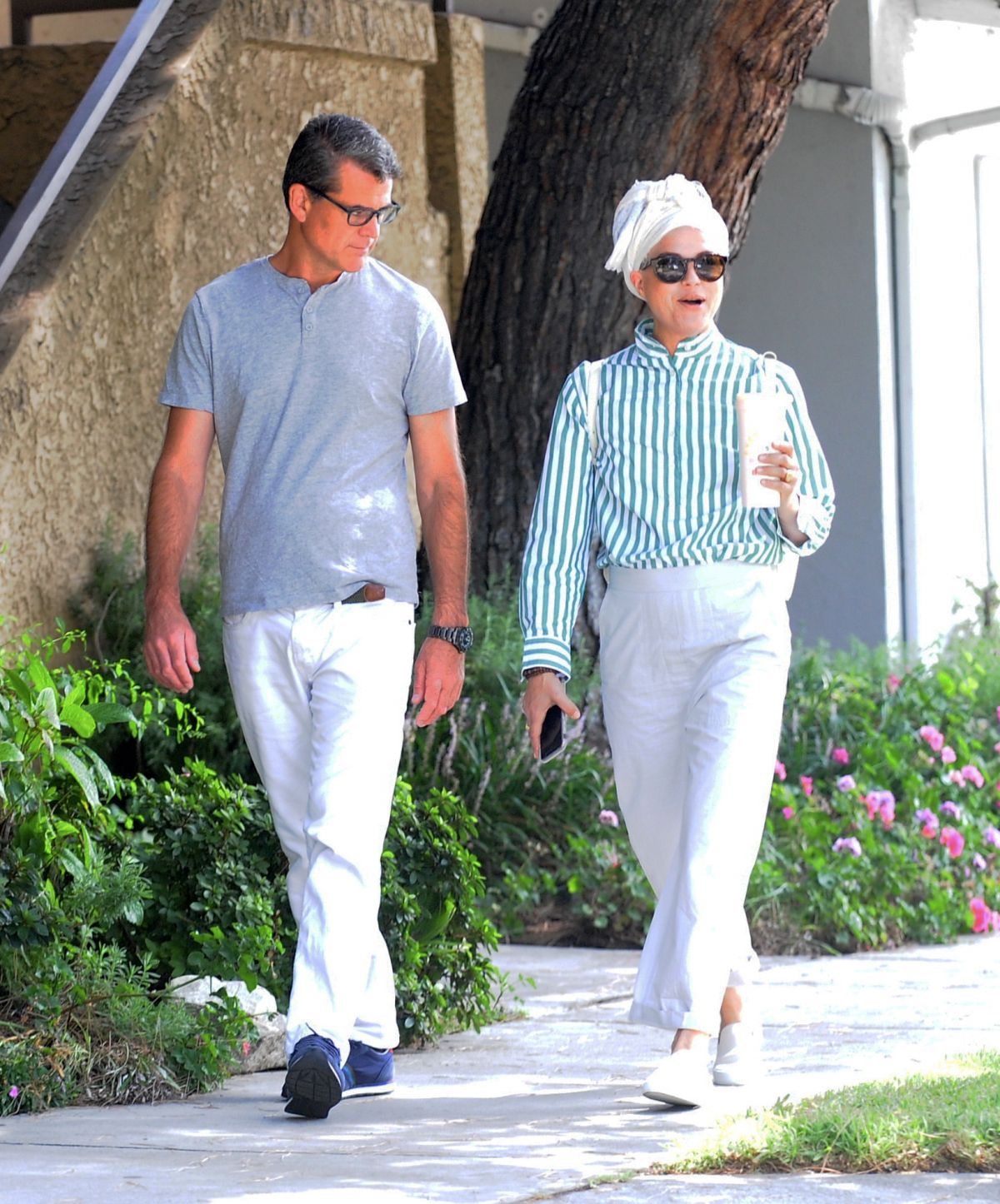 SELMA BLAIR and David Price Out in Studio City 08/07/2019 – HawtCelebs