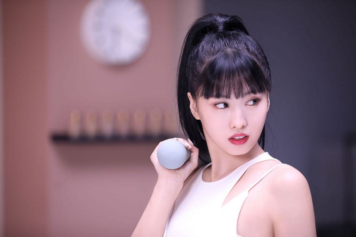TWICE for Twice x Estee Lauder Commercial 2019 Photoshoot – HawtCelebs