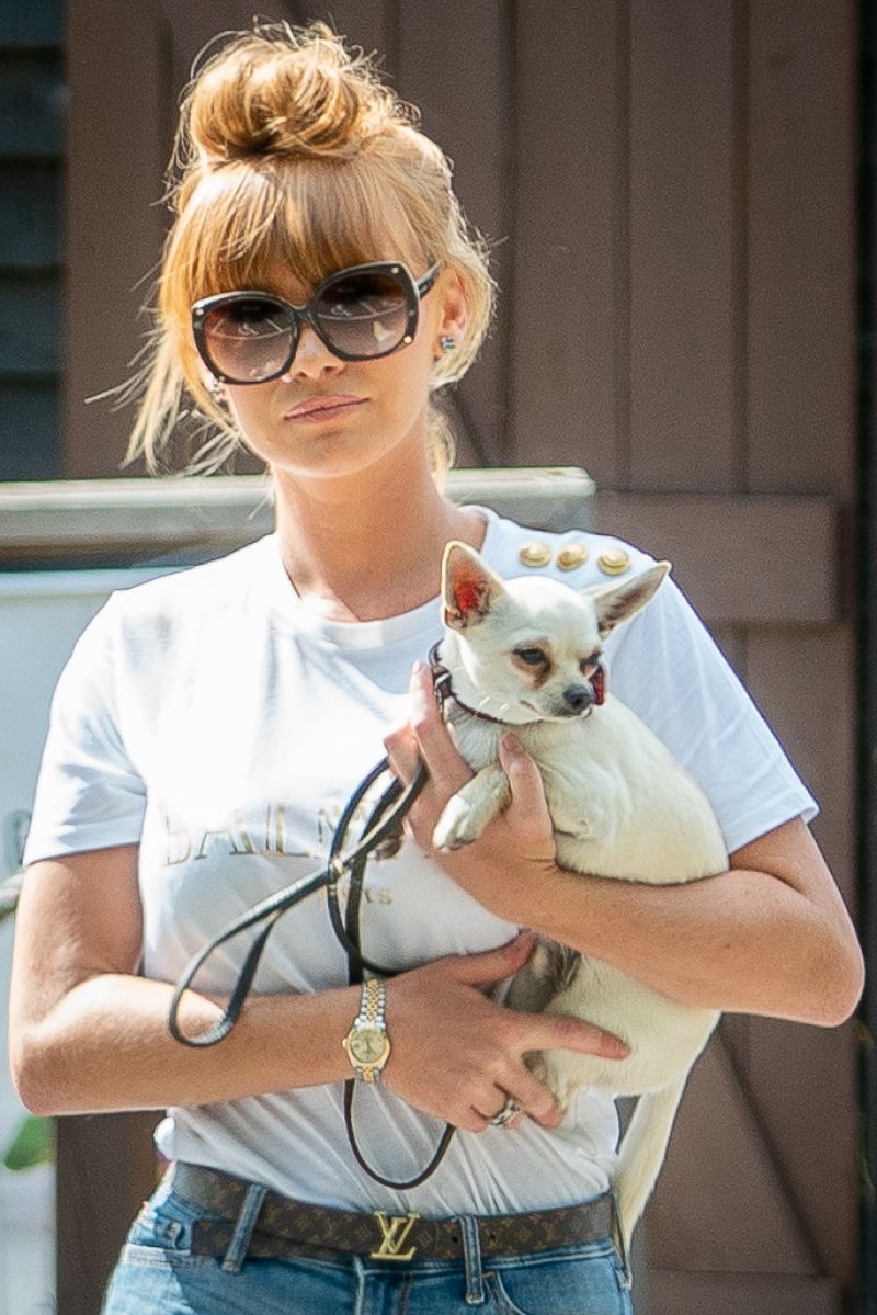 SUMMER MONTEYS-FULLAM at a Pub in Kent 08/31/2019 – HawtCelebs