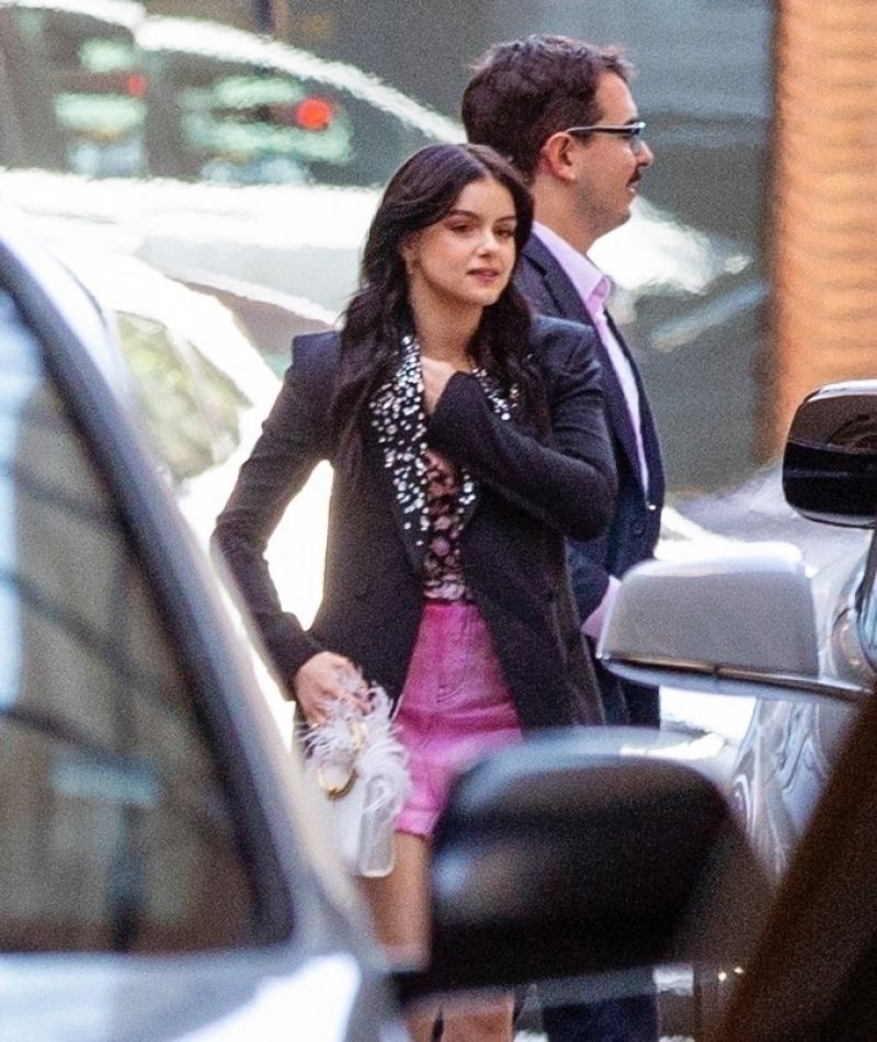 ARIEL WINTER Arrives at Beverly Wilshire Hotel in Beverly Hills 10/13 ...