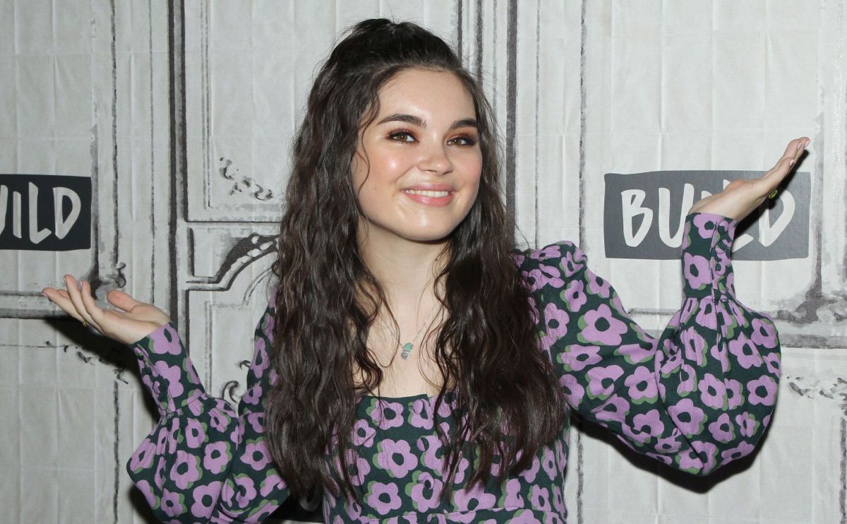 LANDRY BENDER at Build Studio in New York 10/09/2019 – HawtCelebs