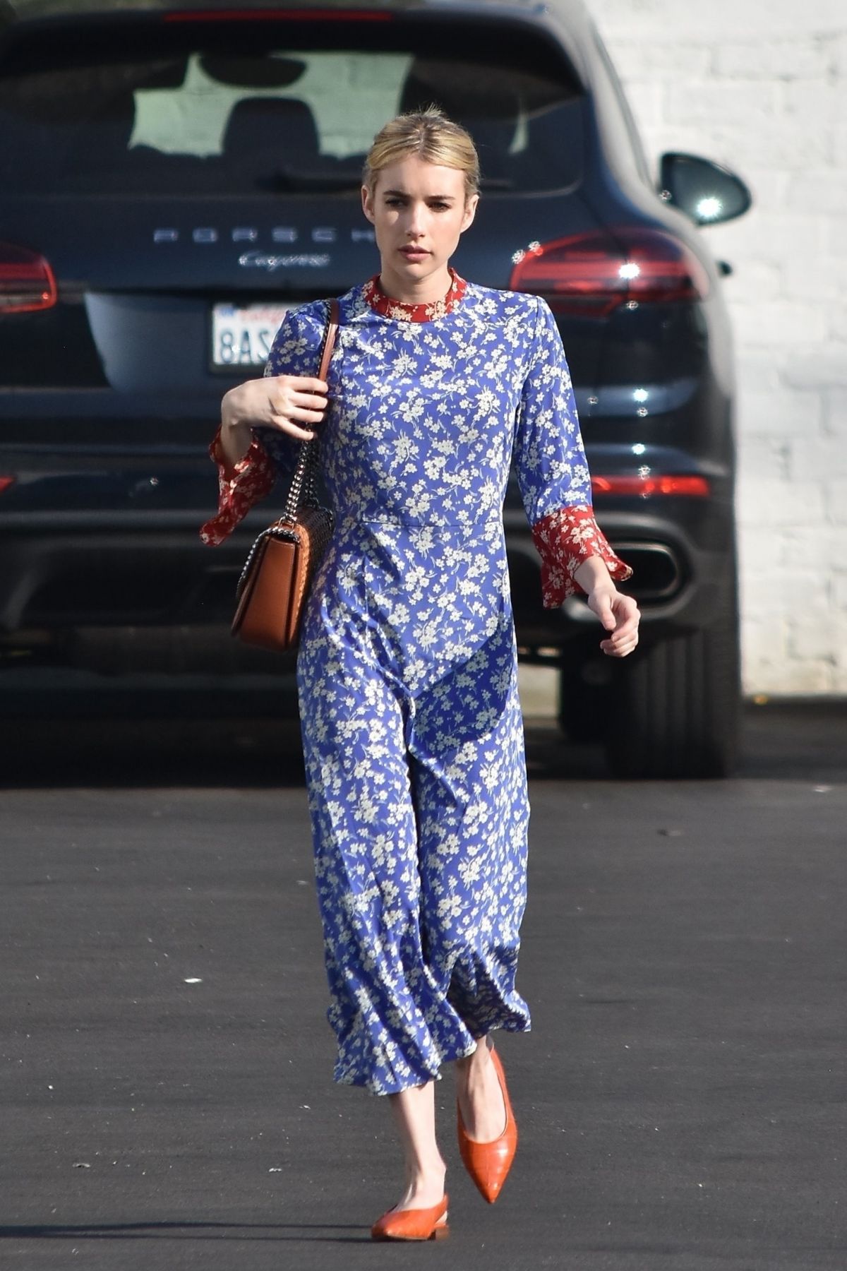 EMMA ROBERTS Heading to Blue Bottle Coffee Shop in Los Feliz 12/13/2019 ...