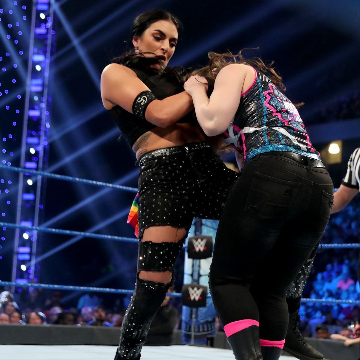 WWE – Smackdown Live 11/29/2019 – HawtCelebs