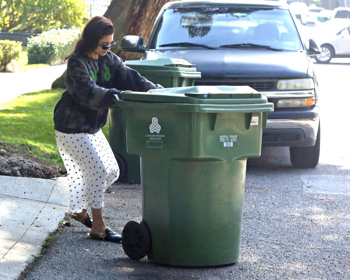 VANESSA HUDGENS Taking Out Trash in Studio City 01/14/2020 – HawtCelebs