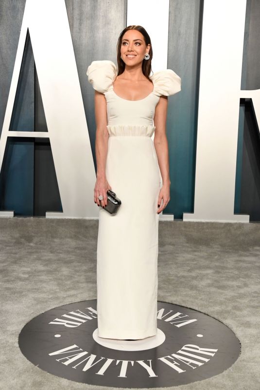 AUBREY PLAZA at 2020 Vanity Fair Oscar Party in Beverly Hills 02/09 ...