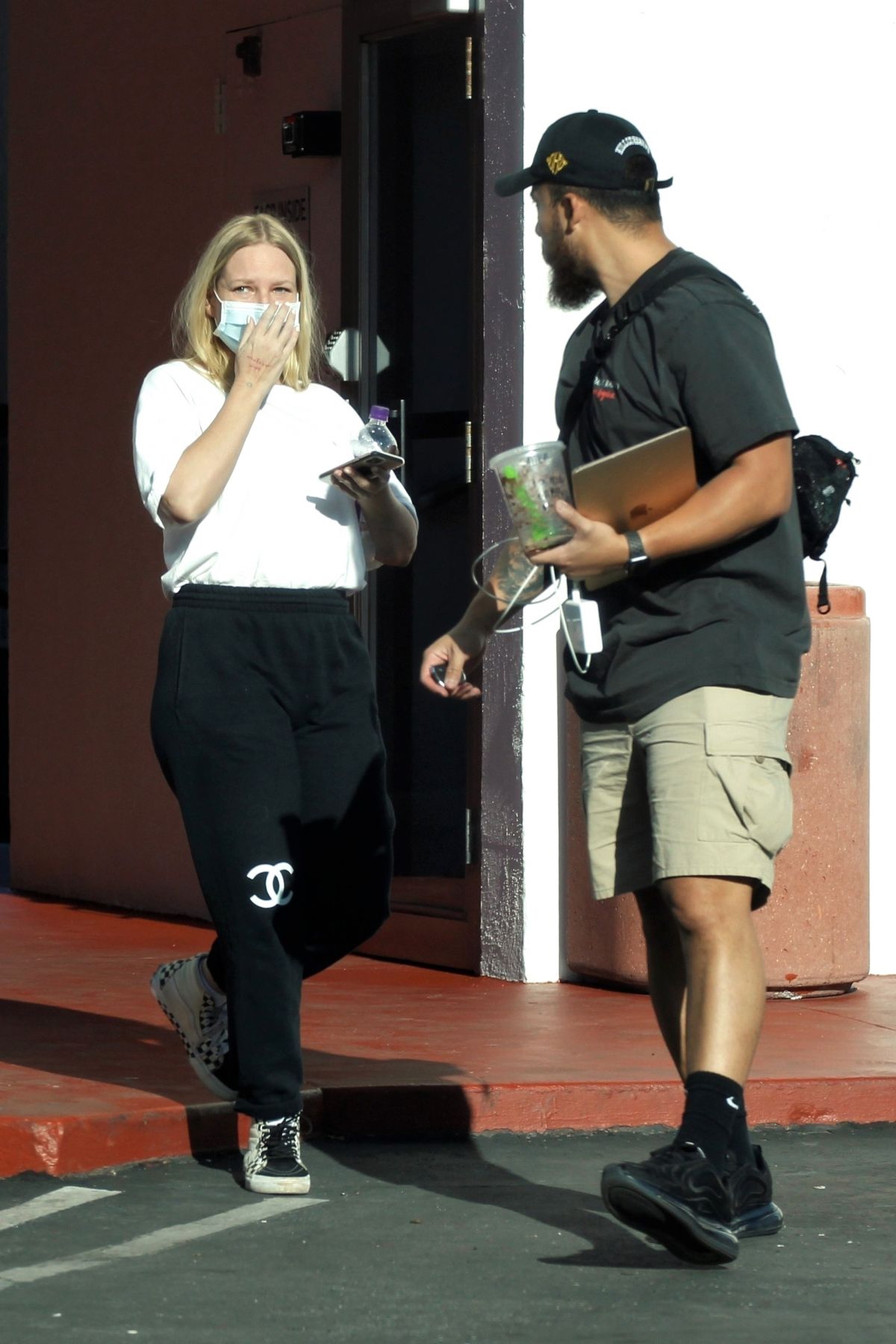 SIA Leaves a Studio in Palm Springs 04/26/2020 – HawtCelebs