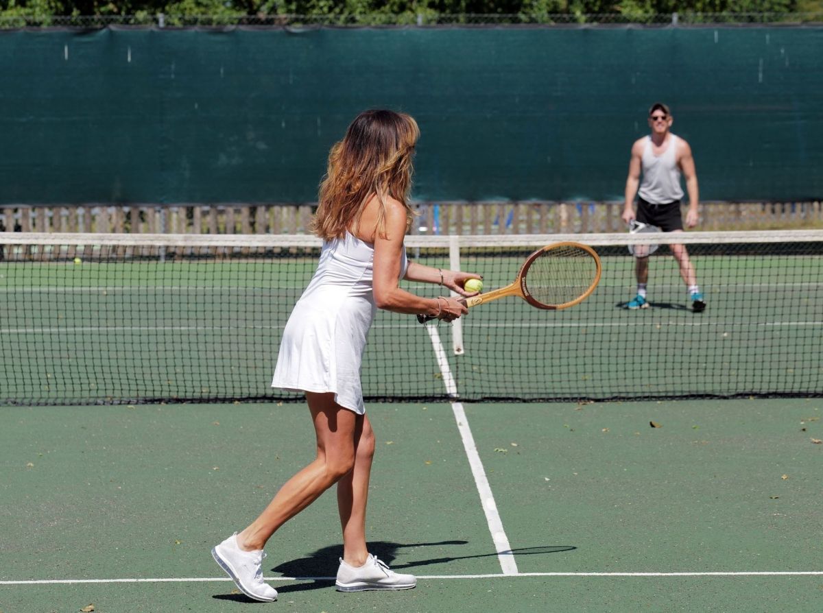 LIZZIE CUNDY Playing Tennis with a Friend in London 06/13/2020 – HawtCelebs