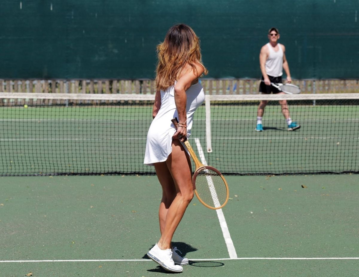 LIZZIE CUNDY Playing Tennis with a Friend in London 06/13/2020 – HawtCelebs